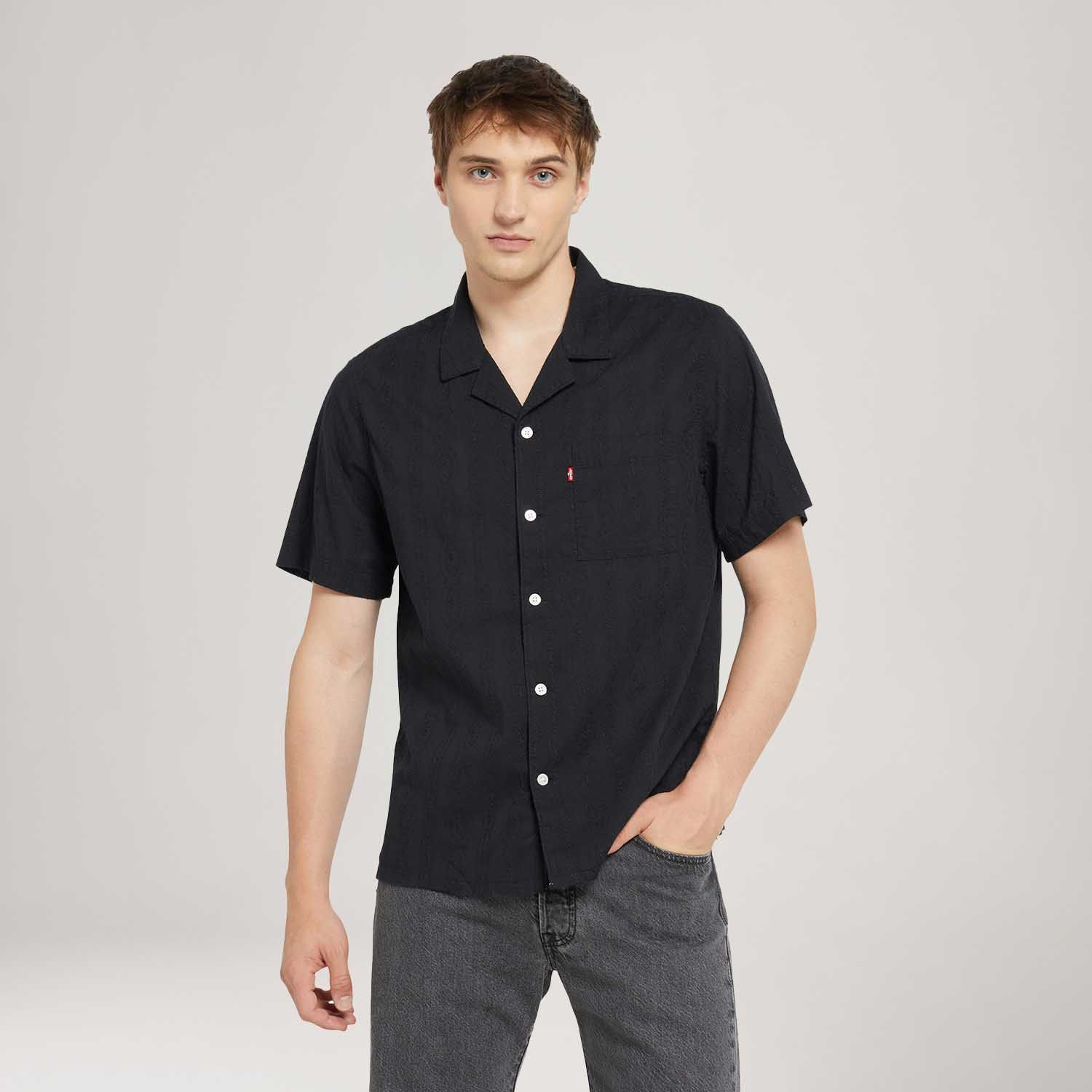 Camisa Levi's® The Sunset Camp Preta Manga Curta - Levi's® Brasil