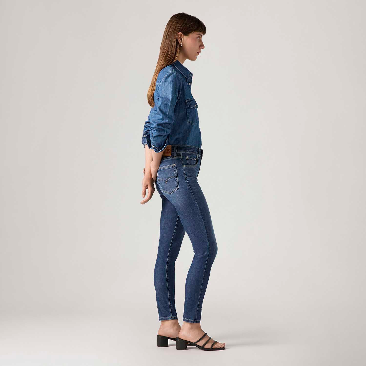 Calça Jeans Levi's® 721® High Rise Skinny Lavagem Escura - Levi's® Brasil