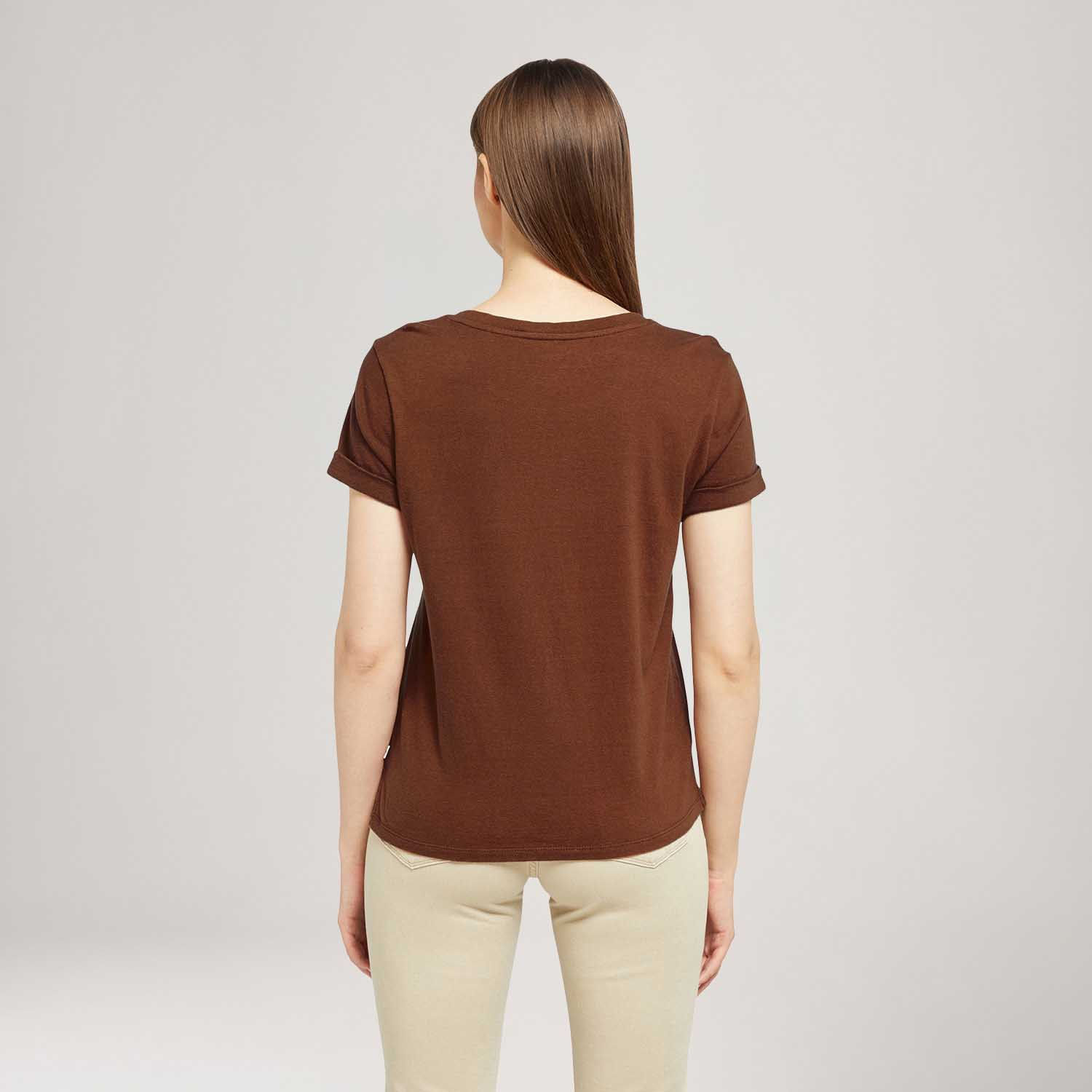 Camiseta Levi's® Margot Pocket Marrom Manga Curta - Levi's® Brasil