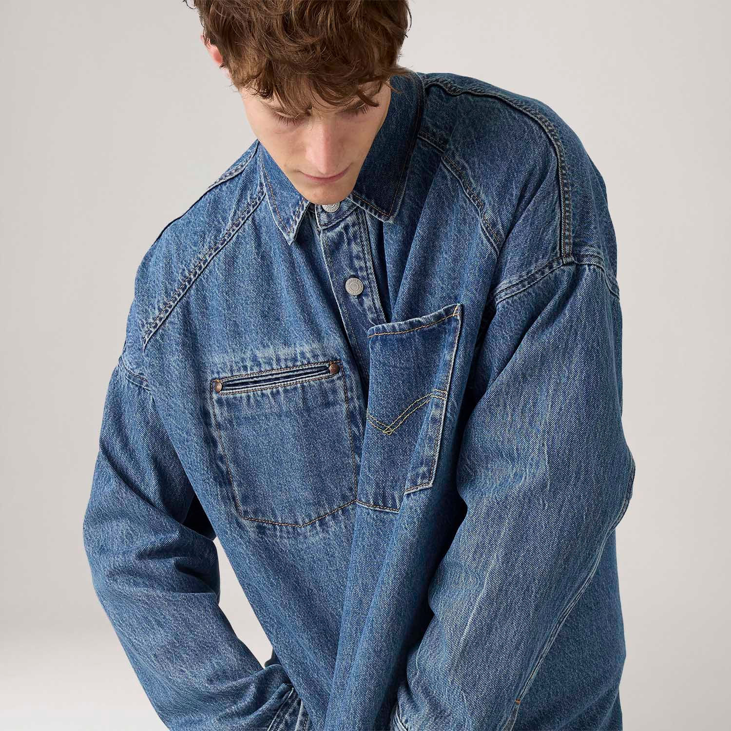 Camisa Jeans Levi's® Twist Shacket Lavagem Escura - Levi's® Brasil