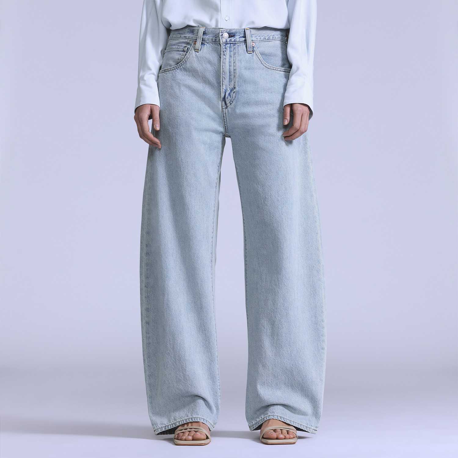 Calça Jeans Levi's® Blue Tab Drop Barrel Lavagem Clara - Levi's® Brasil